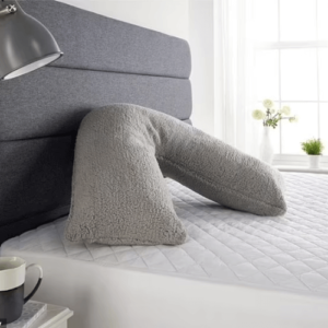 Why Should You Use A V Shaped Pillow - 7 Benefits - Sleep Savvy